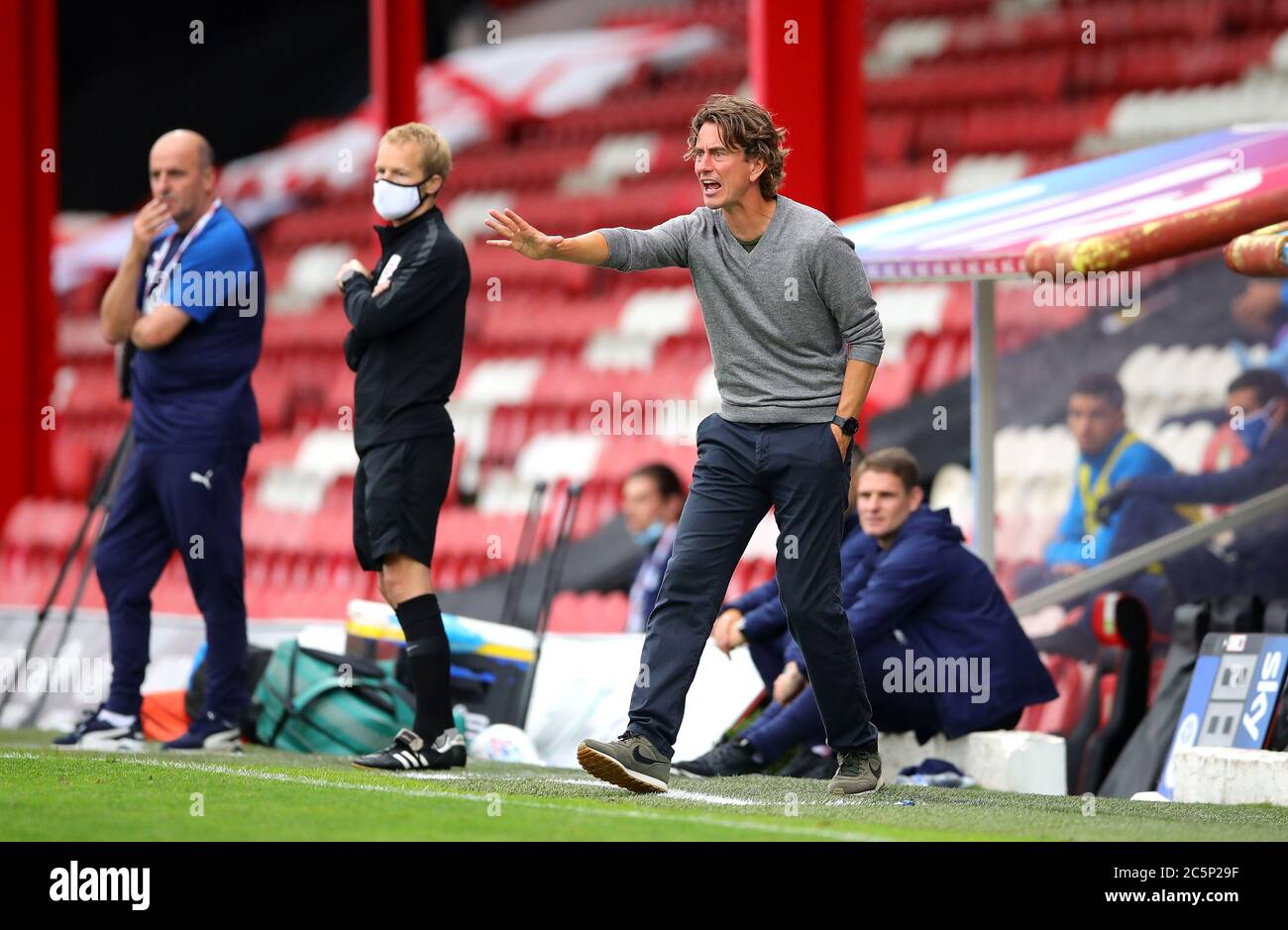 Brentford manager thomas frank instructs hi-res stock photography and ...