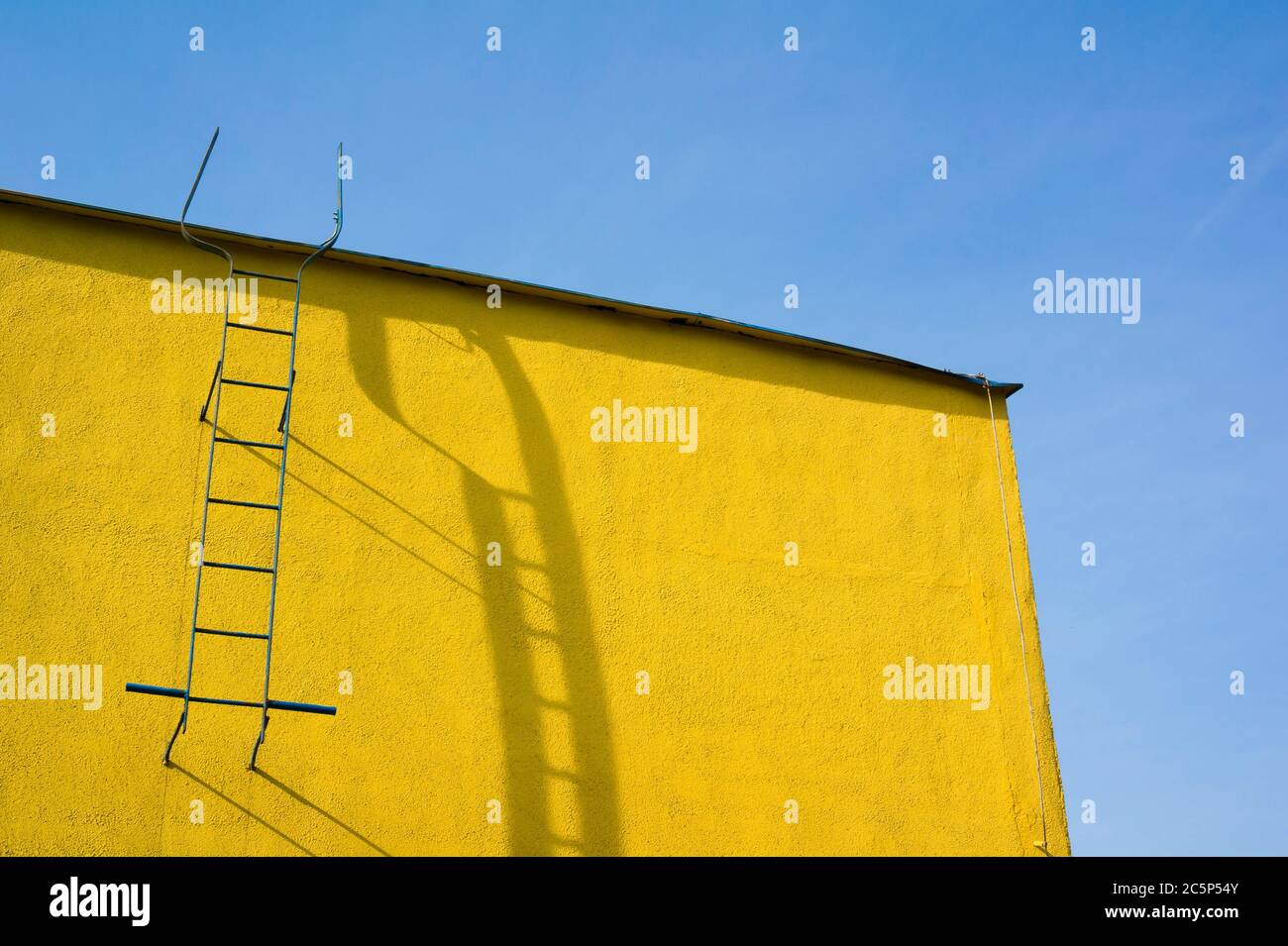 Ladder wall hi-res stock photography and images - Alamy