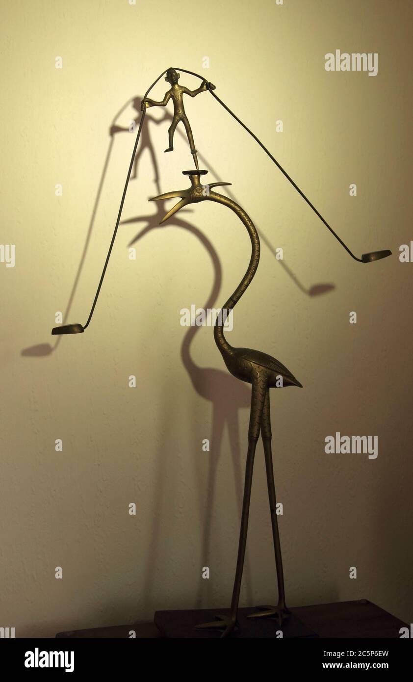 Balancing objects hi-res stock photography and images - Alamy