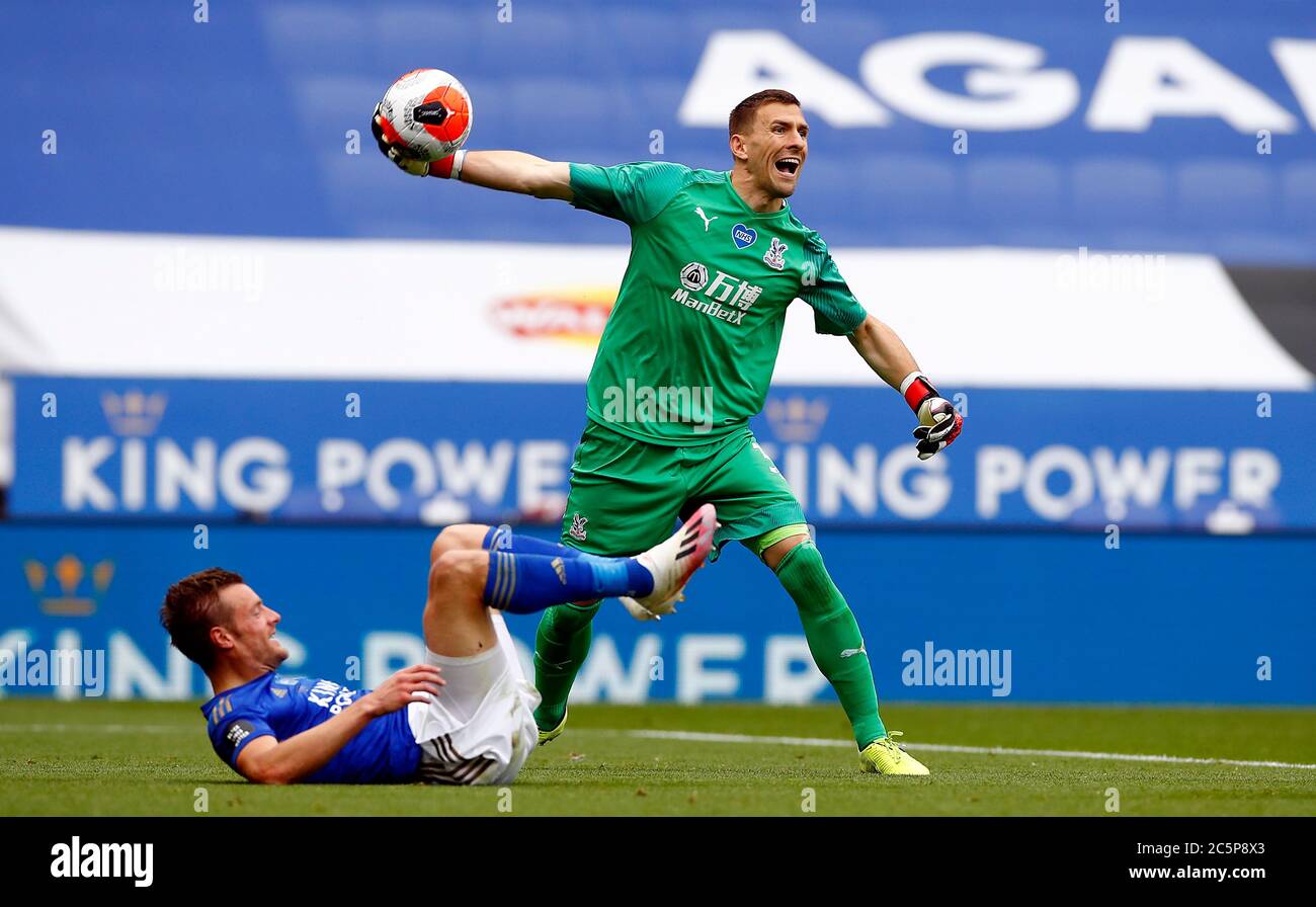 Crystal Palace goalkeeper Vicente Guaita during the Premier League ...