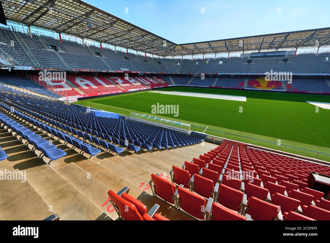 Fc salzburg stadium empty hi-res stock photography and images - Alamy