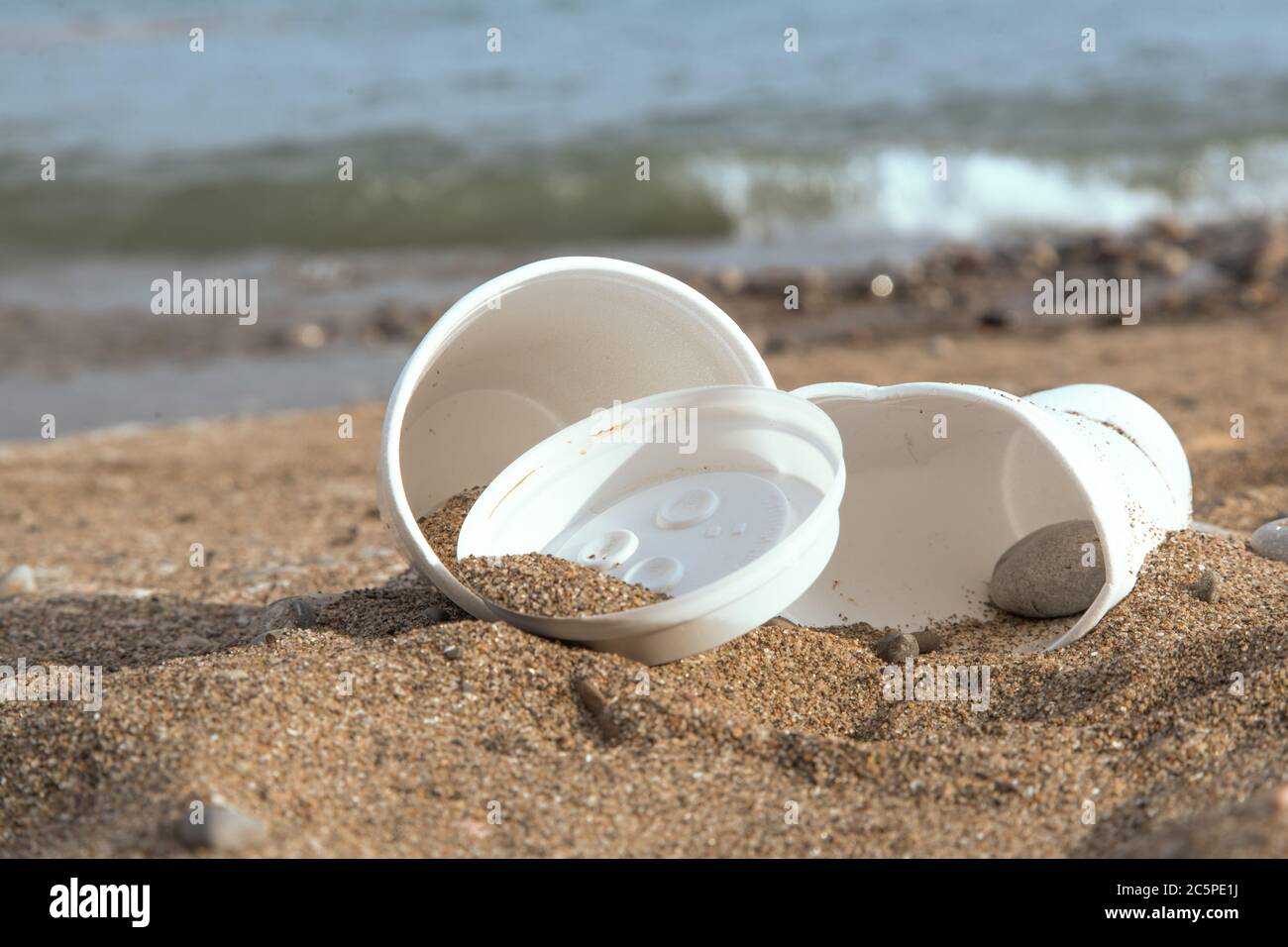 Styrofoam cup, plastic cup hi-res stock photography and images - Alamy