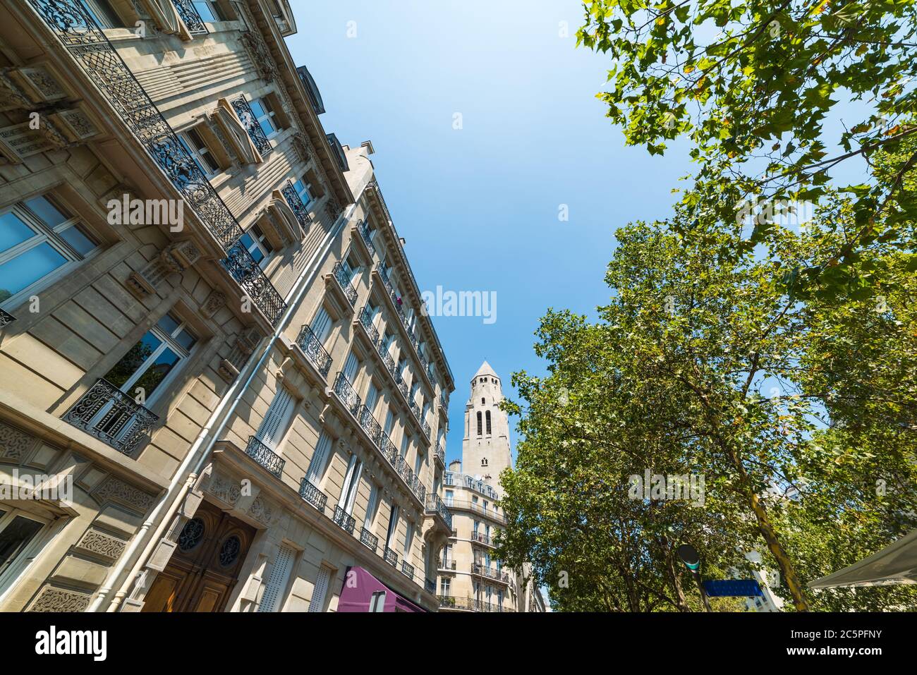 Elegant buildings in world famous Avenue des Champs Elysees in Paris ...