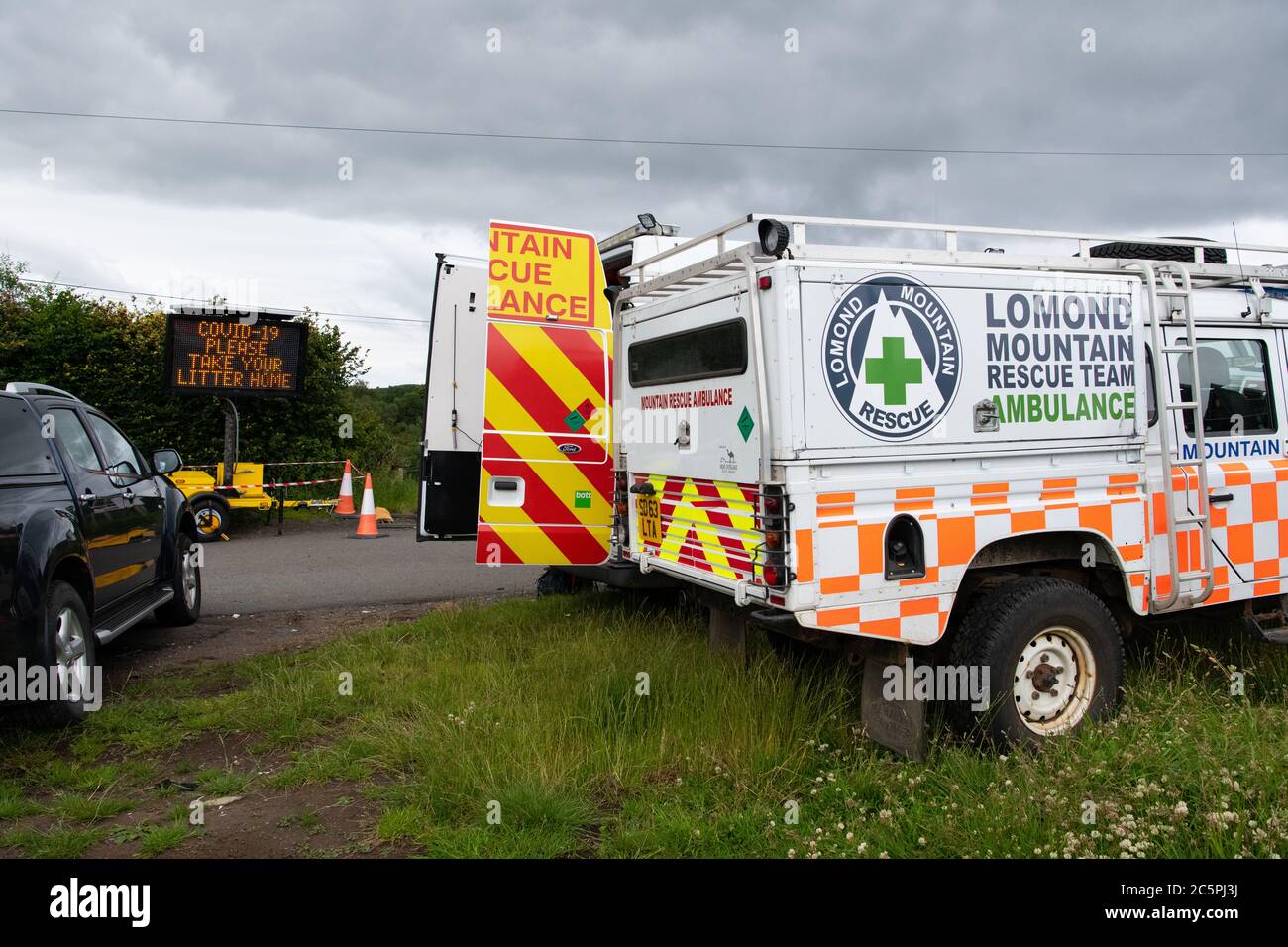 Mountain rescue rescue hi-res stock photography and images - Alamy