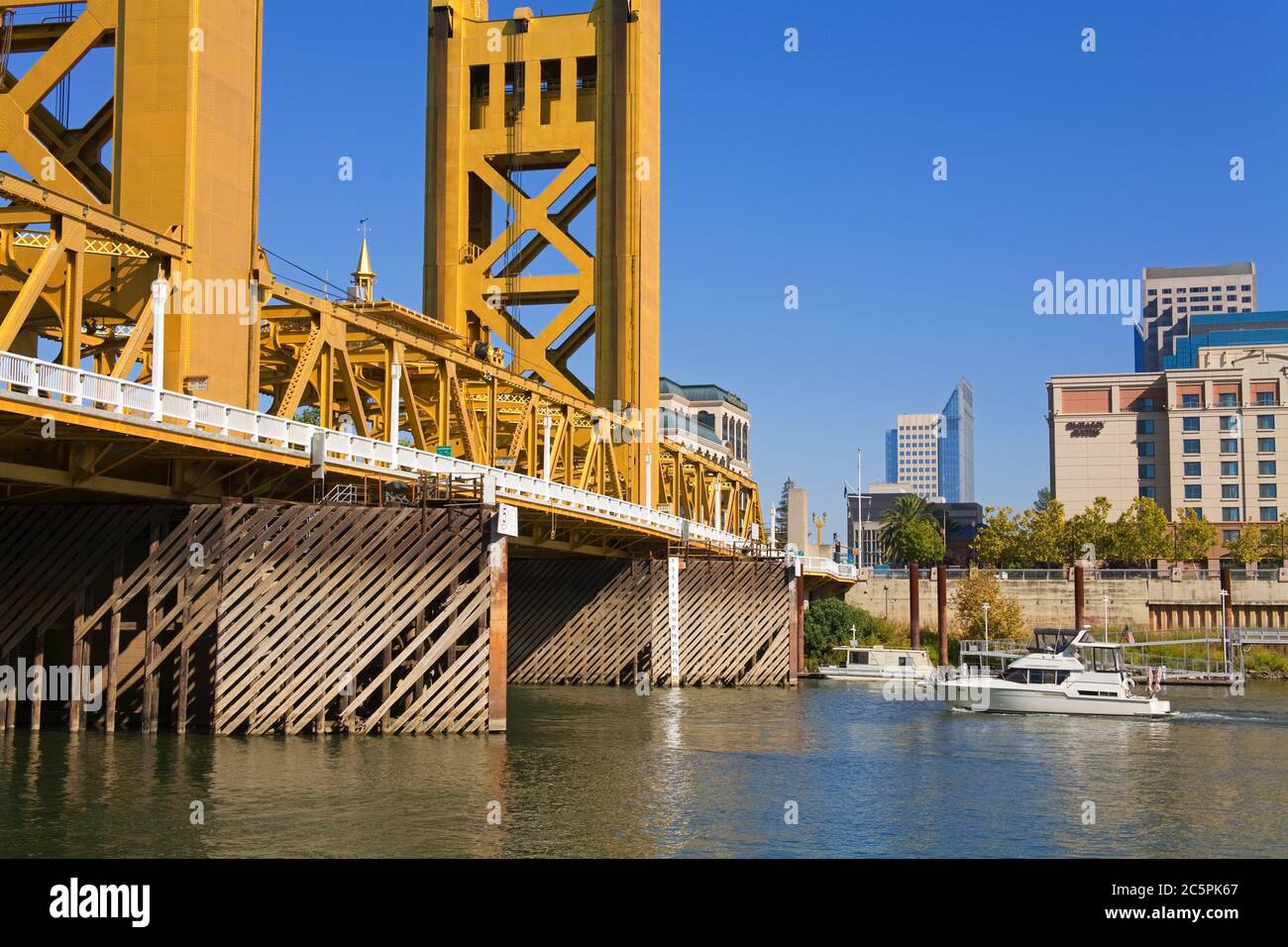Tower Bridge Over Sacramento River High Resolution Stock Photography ...