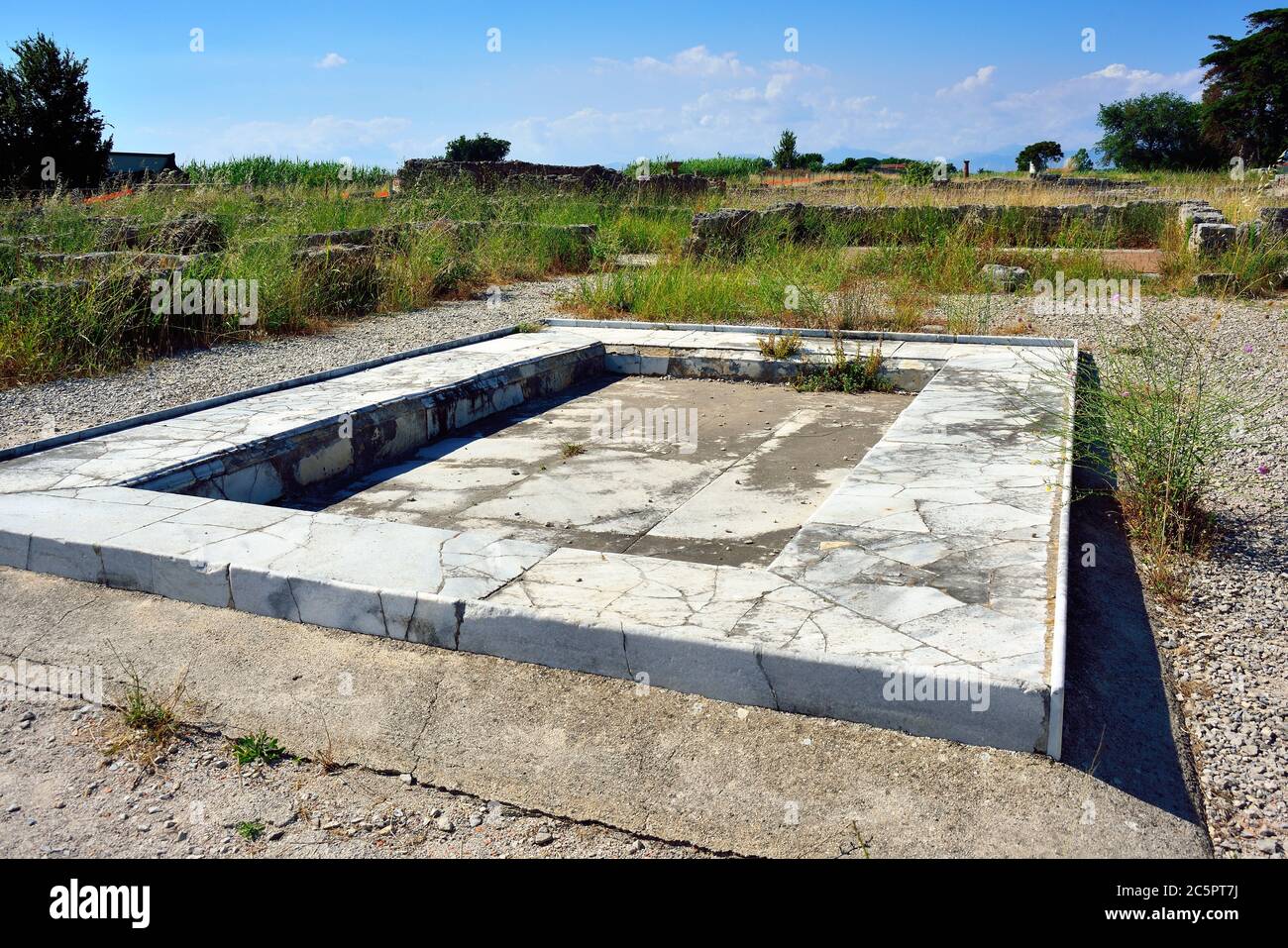 Roman impluvium hi-res stock photography and images - Alamy