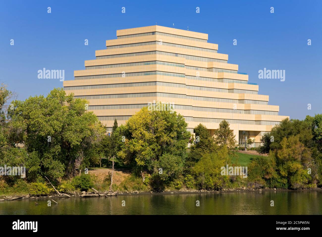Ziggurat building hi-res stock photography and images - Alamy