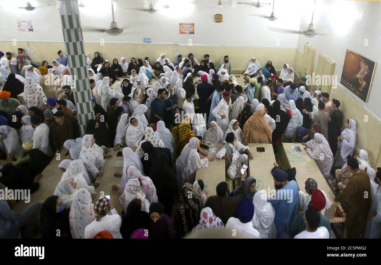 Sikh funeral hi-res stock photography and images - Alamy