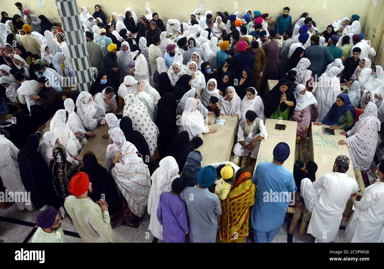 Sikh funeral hi-res stock photography and images - Alamy