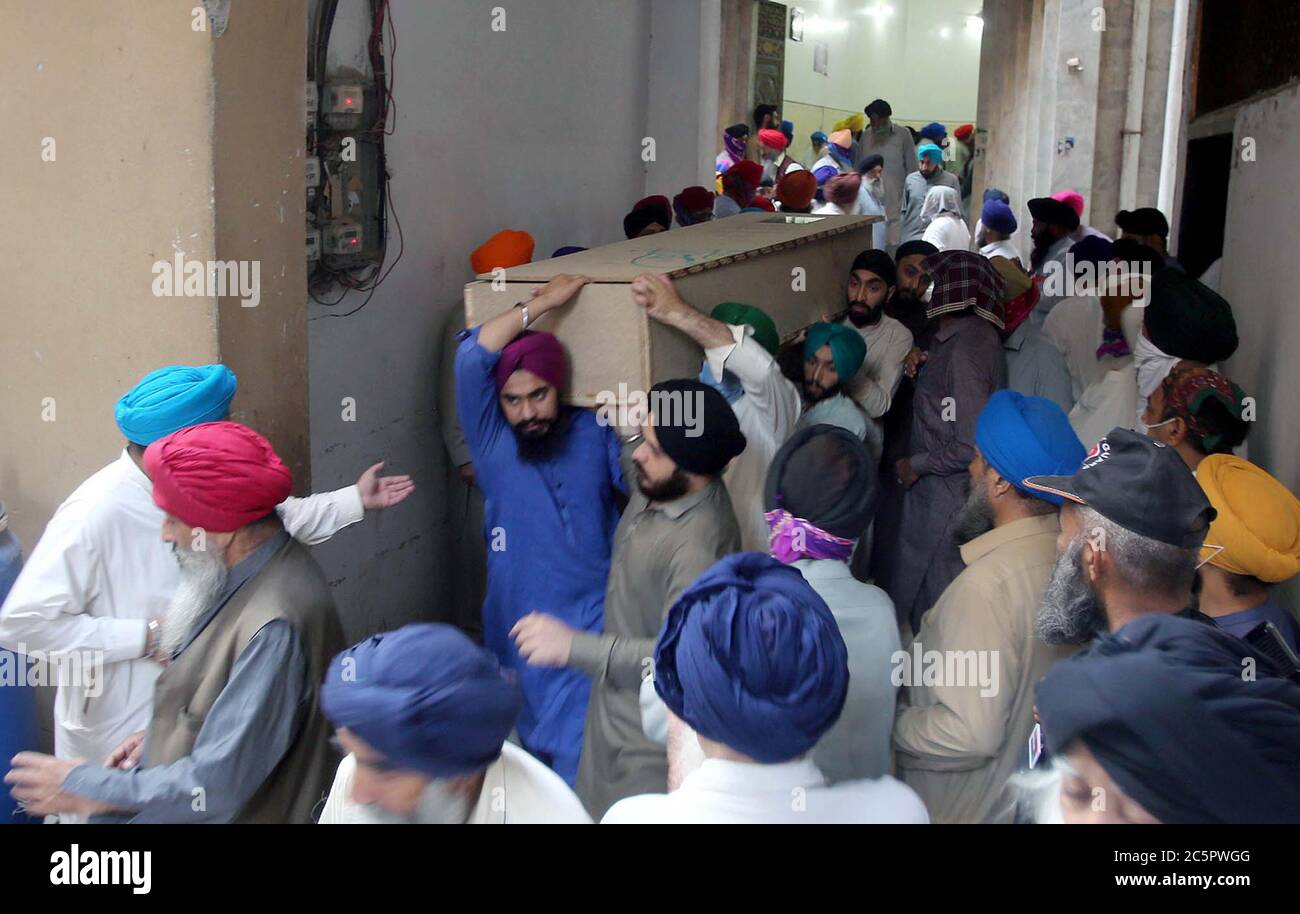 Sikh funeral gurdwara hi-res stock photography and images - Alamy