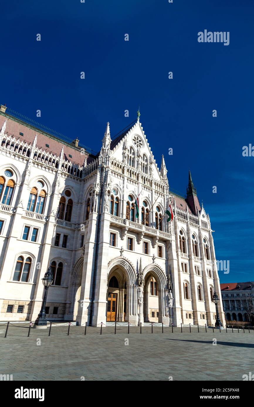 Hungarian gothic revival architecture hi-res stock photography and ...