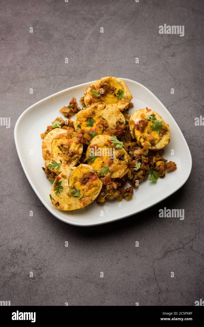 Egg roast masala hi-res stock photography and images - Alamy