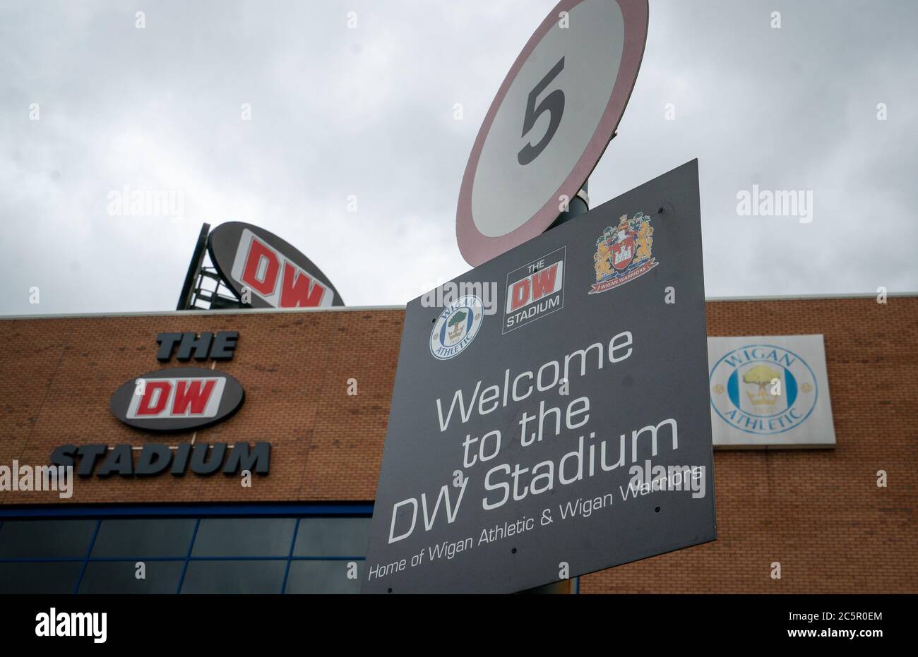 Dw stadium rugby hi-res stock photography and images - Alamy