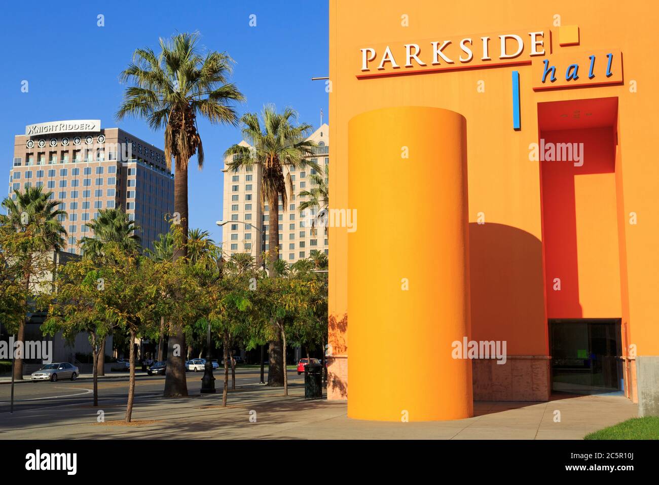 Parkside hall hi-res stock photography and images - Alamy