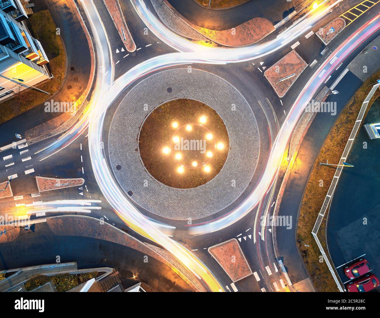 Roundabout architecture hi-res stock photography and images - Alamy