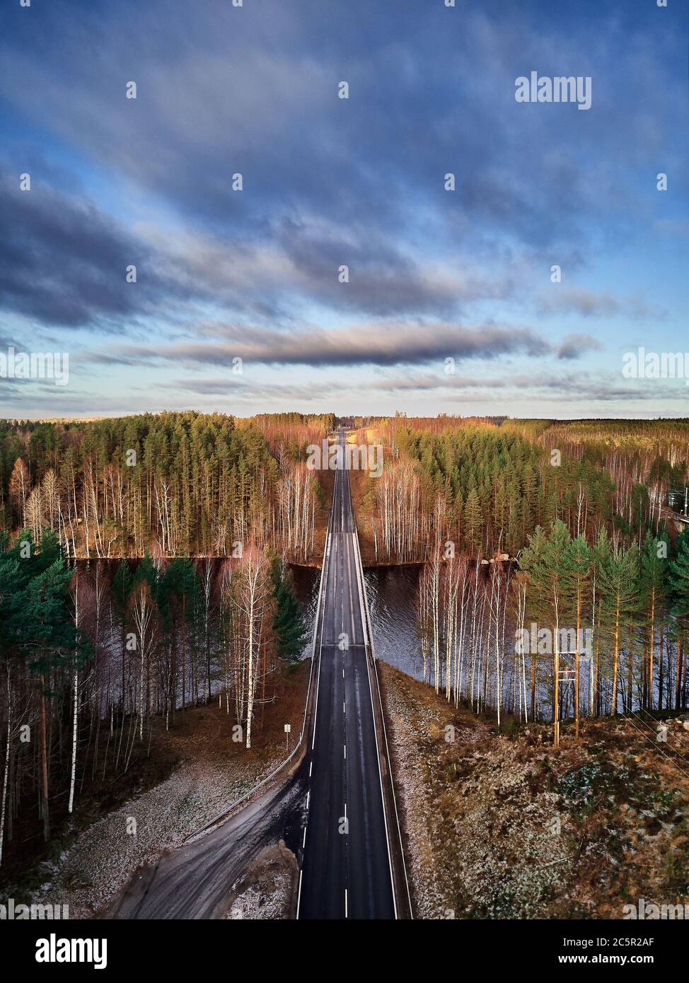 Nature forest countryside country hi-res stock photography and images ...