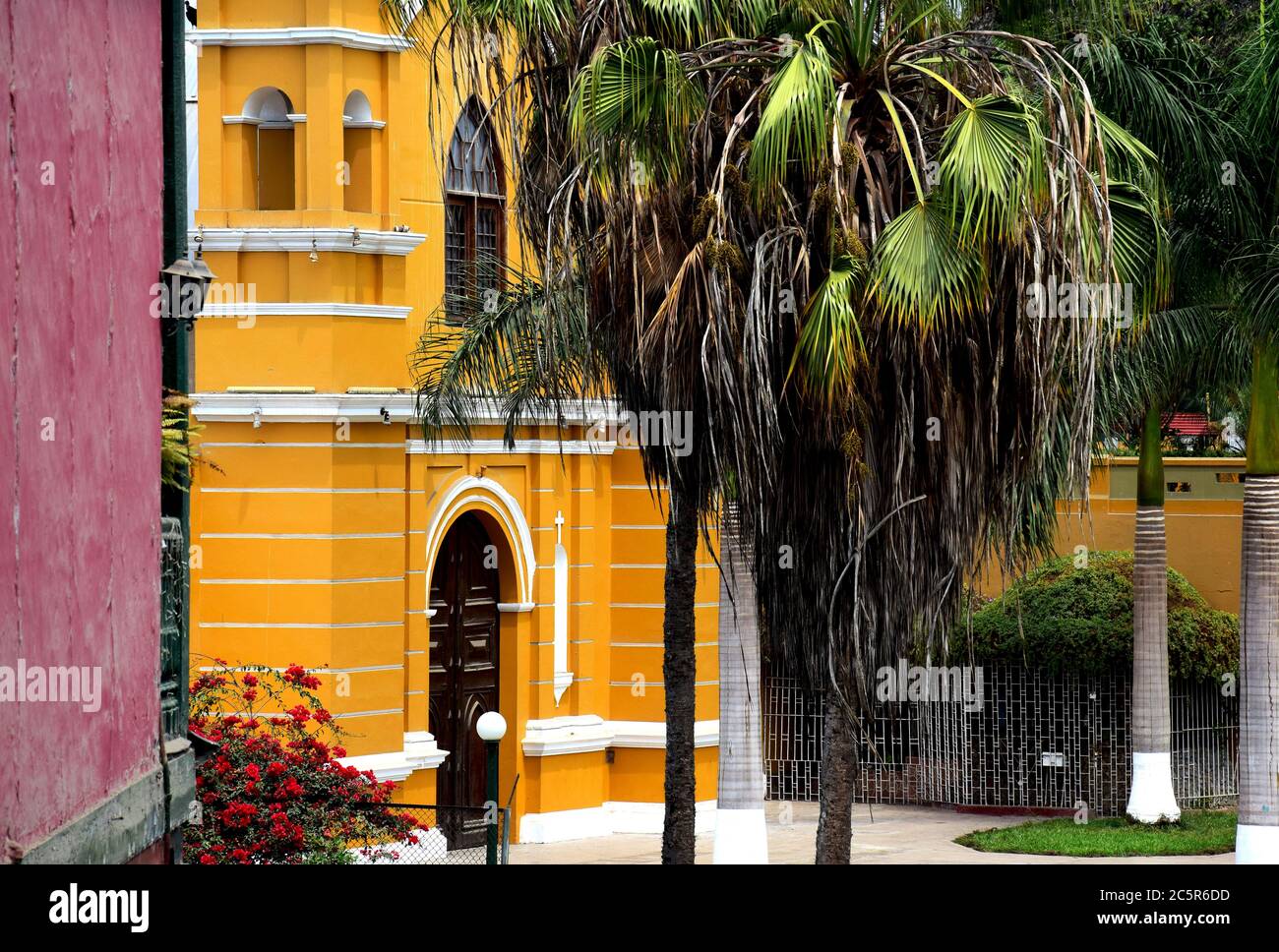 Colorful Colonial architecture in Lima, Peru Stock Photo - Alamy