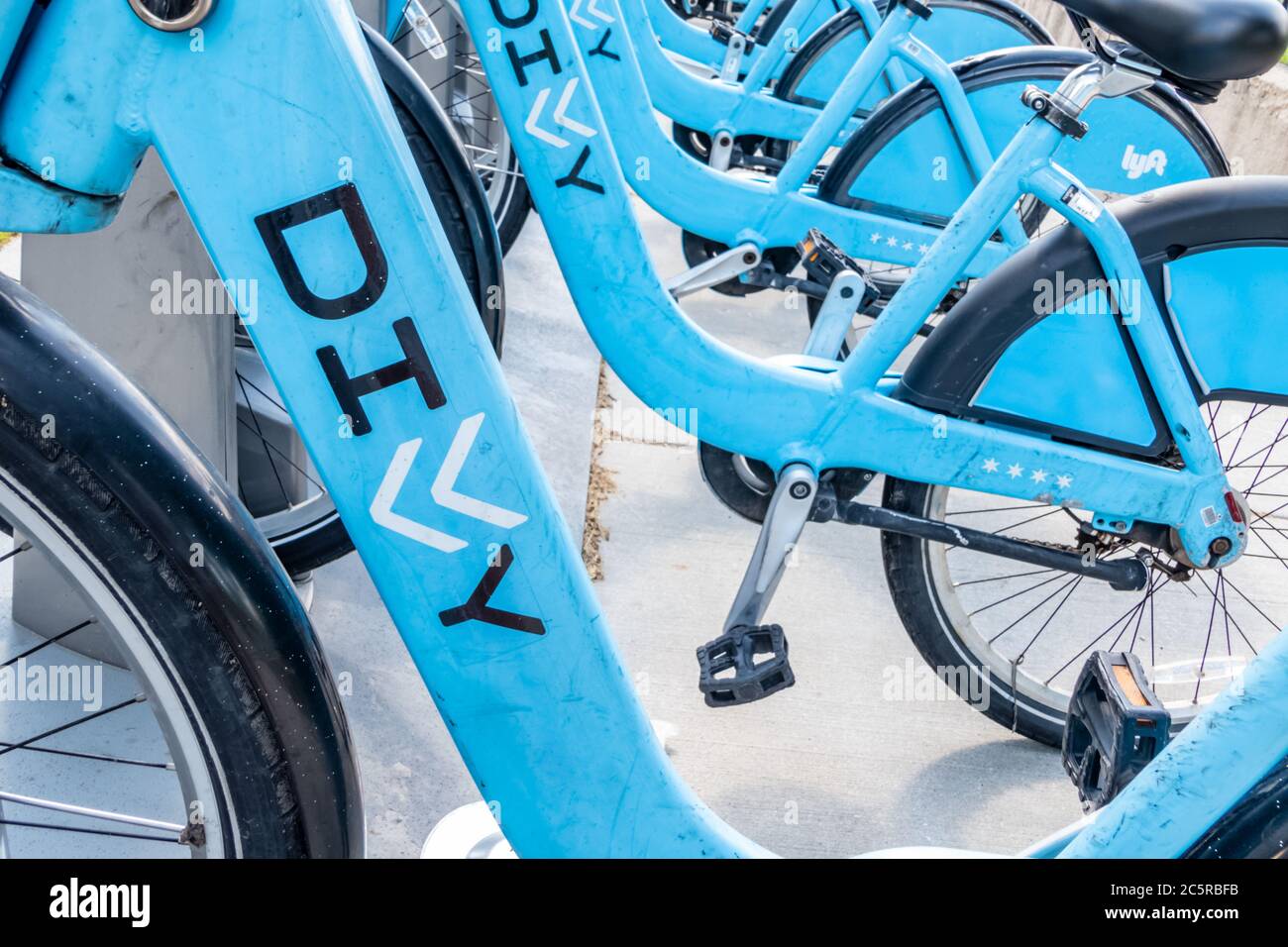 Chicago divy bicycle rental station hi-res stock photography and images ...