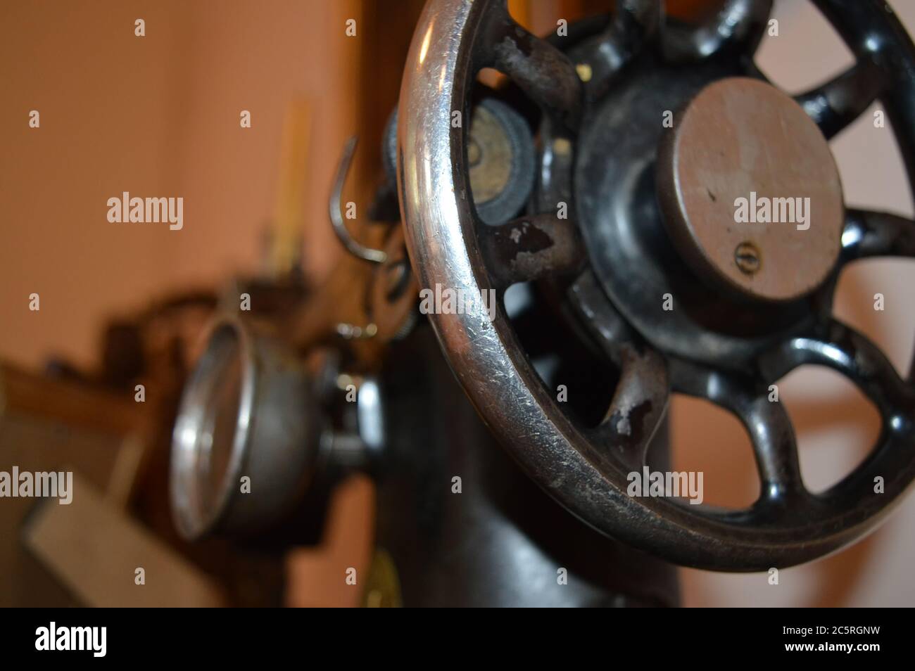 Old sewing machine,vintage style close up Stock Photo - Alamy