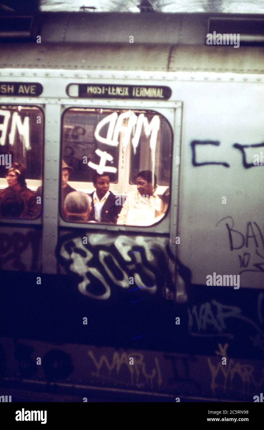 New york subway graffiti hi-res stock photography and images - Alamy