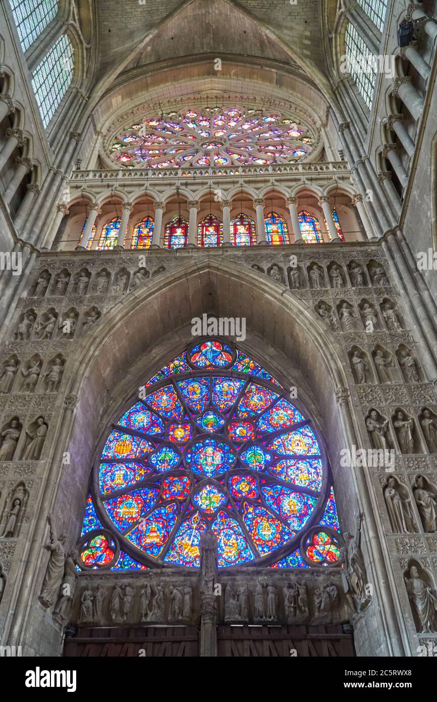 Rose window reims cathedral france hi-res stock photography and images ...