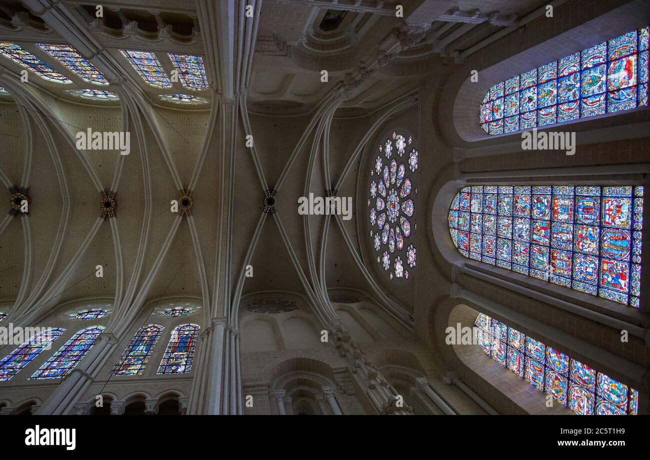 Chartres West Facade Windows Stock Photo - Alamy