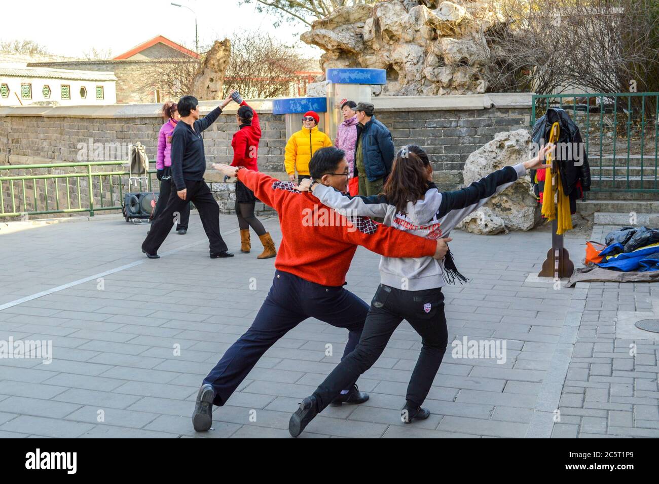 Traditional dance beijing china hi-res stock photography and images - Alamy