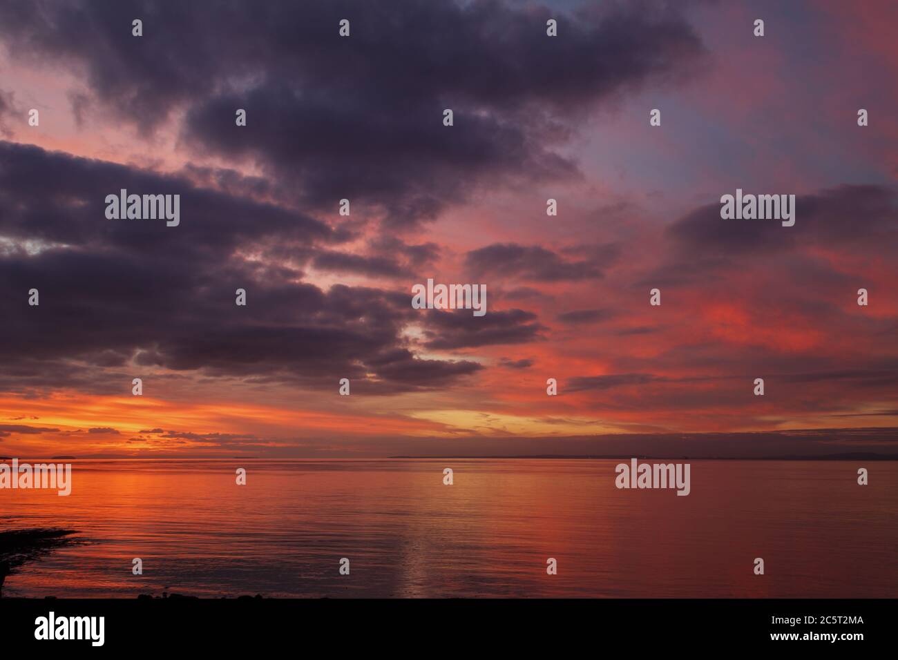 Daylight and sunset hi-res stock photography and images - Alamy