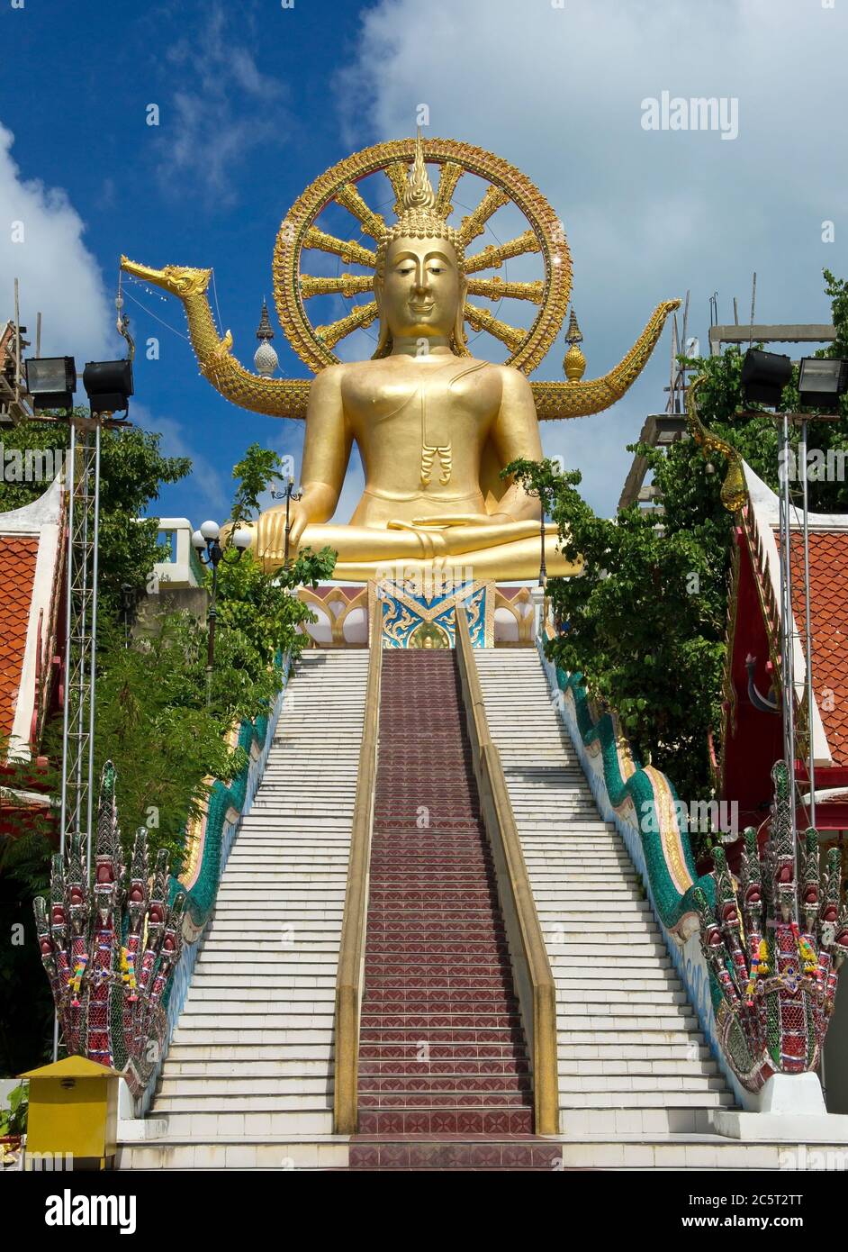 Phra Yai Buddhist Temple (Wat Phra Yai), the golden Big Buddha statue ...
