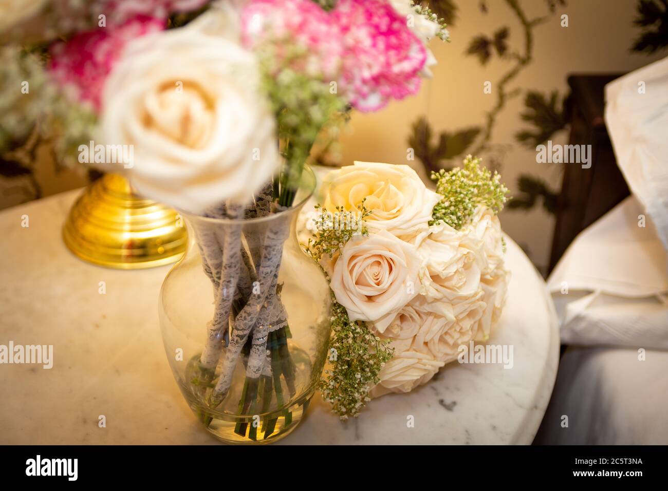 Wedding floral table display hi-res stock photography and images - Alamy