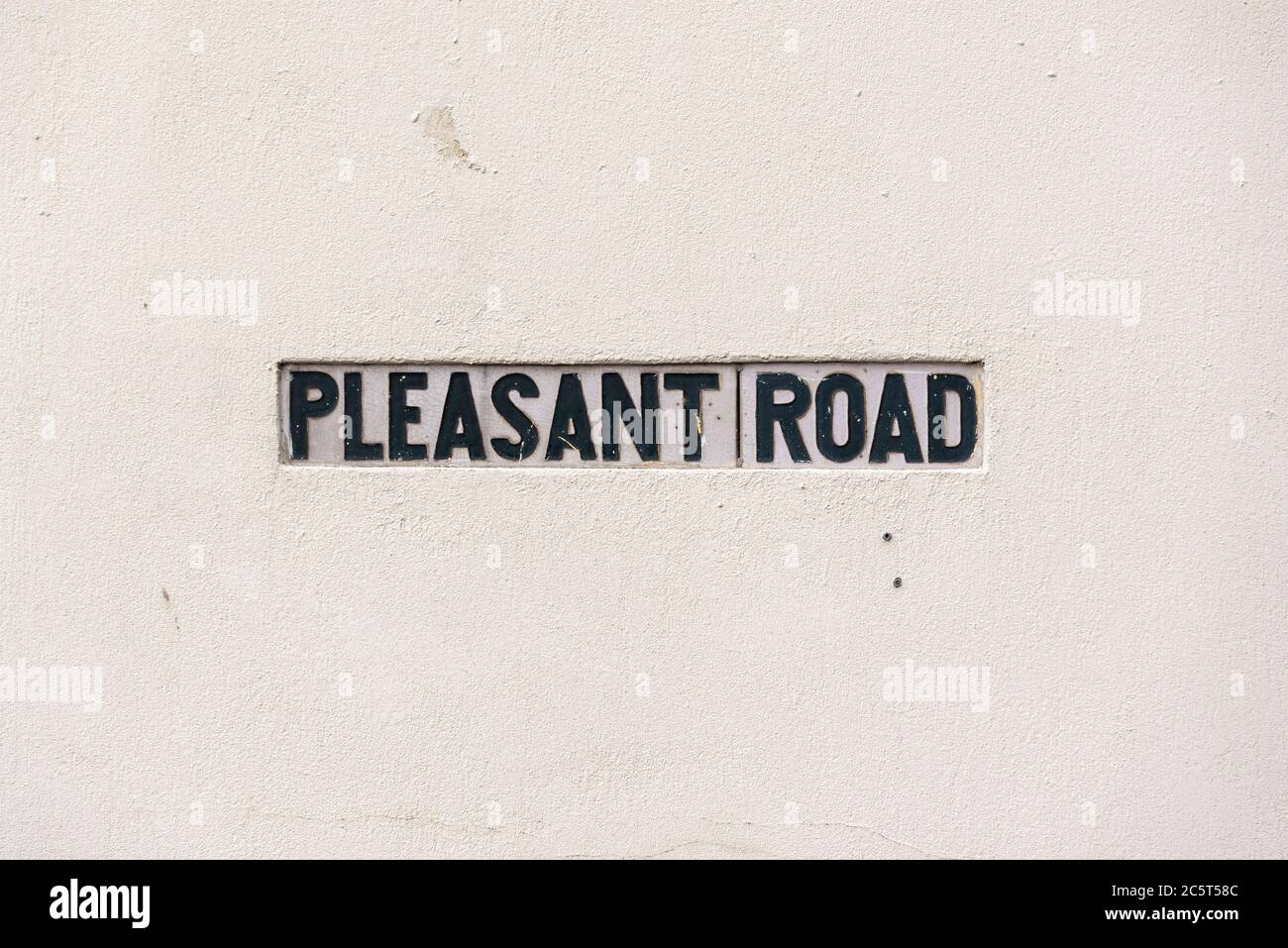 Old english road sign hi-res stock photography and images - Alamy
