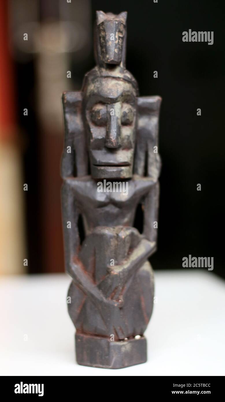 Asmat tribe hi-res stock photography and images - Alamy