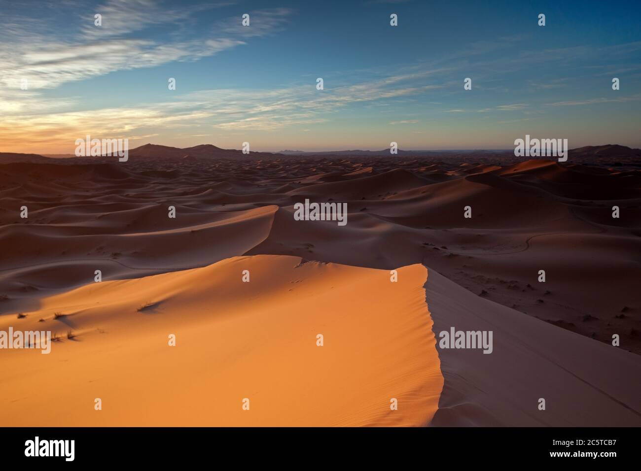North african sands hi-res stock photography and images - Alamy