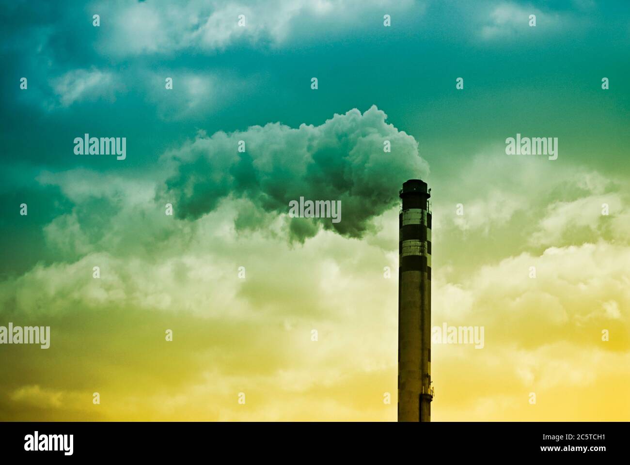 Smoke chimney chimneys pollution hi-res stock photography and images ...