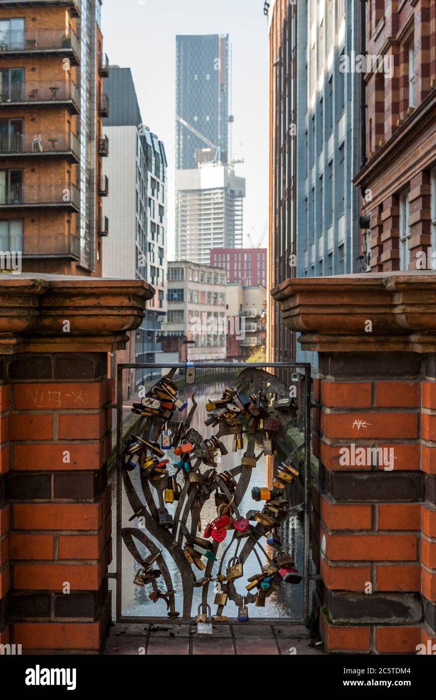 Love-locks attached to the wrought iron decoration of the Oxford Road ...