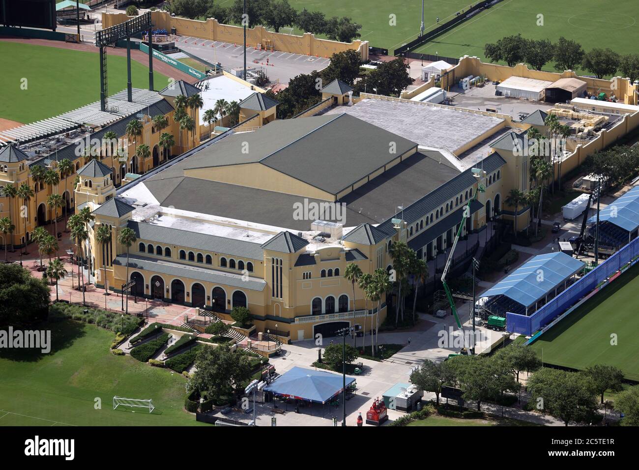 Disney complex hi-res stock photography and images - Alamy