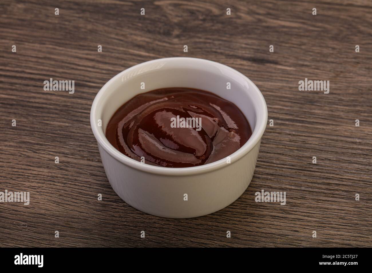 Traditional tomato Barbicue sauce in the bowl Stock Photo - Alamy