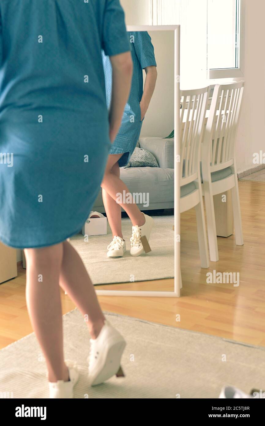 Sneakers shoes packing hi-res stock photography and images - Alamy