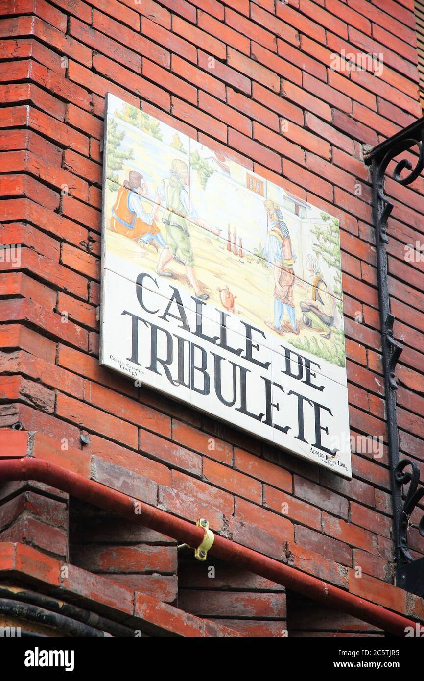 MADRID, SPAIN - OCTOBER 24, 2012: Calle de Tribulete typical street ...