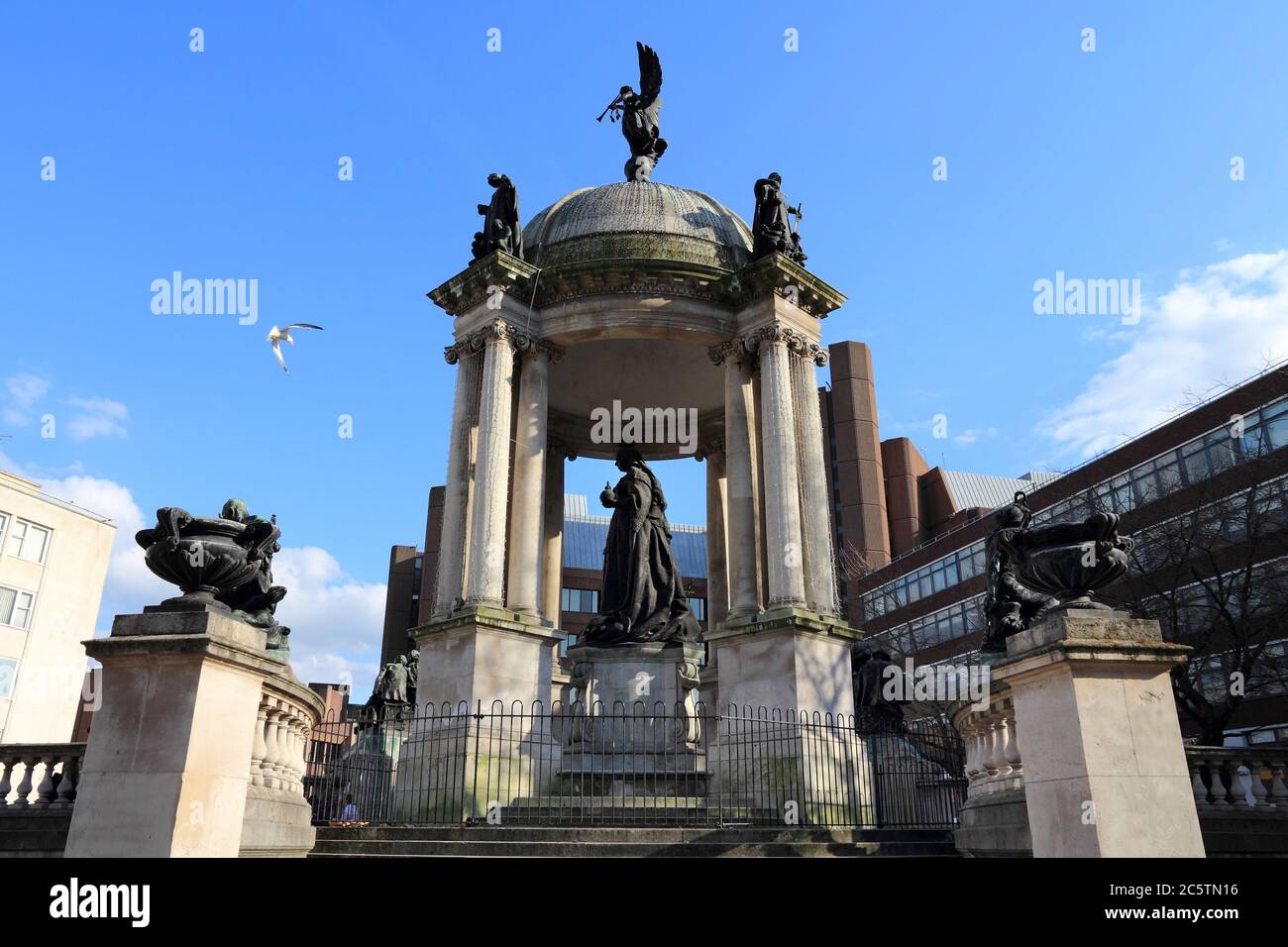 Liverpool UK. Queen Victoria monument - Beaux-Arts style memorial Stock ...