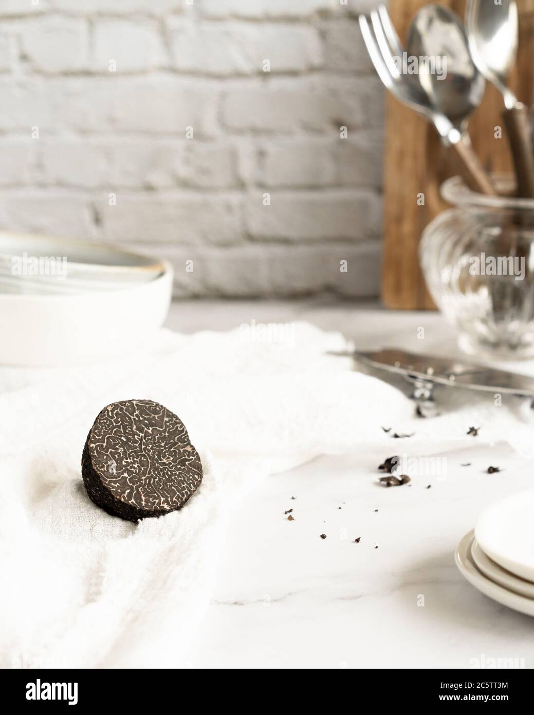 Black winter truffle hi-res stock photography and images - Alamy