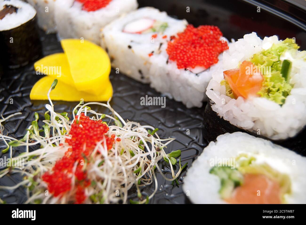 Oshi sushi hi-res stock photography and images - Alamy