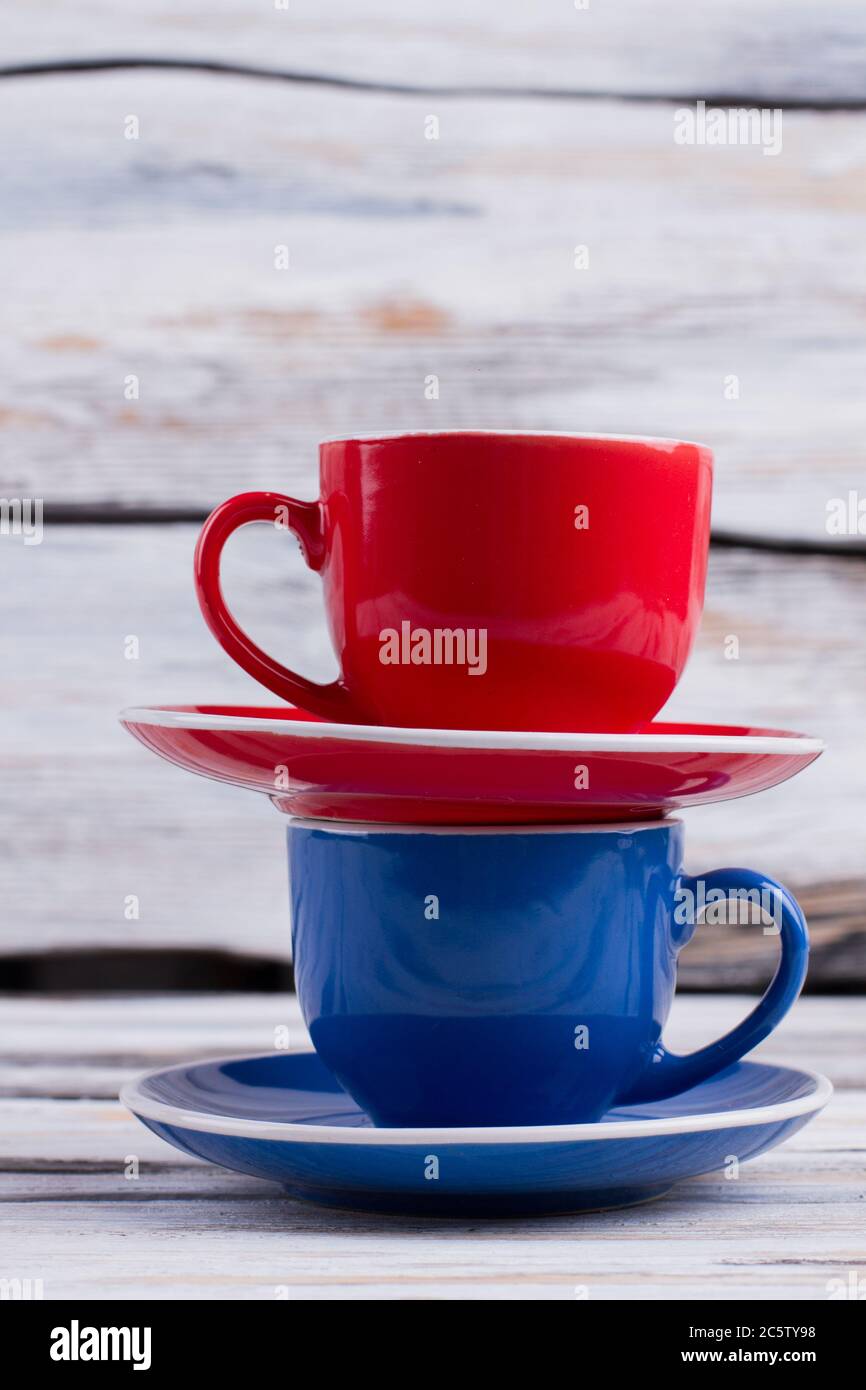 Stack of vintage tea cups hi-res stock photography and images - Alamy