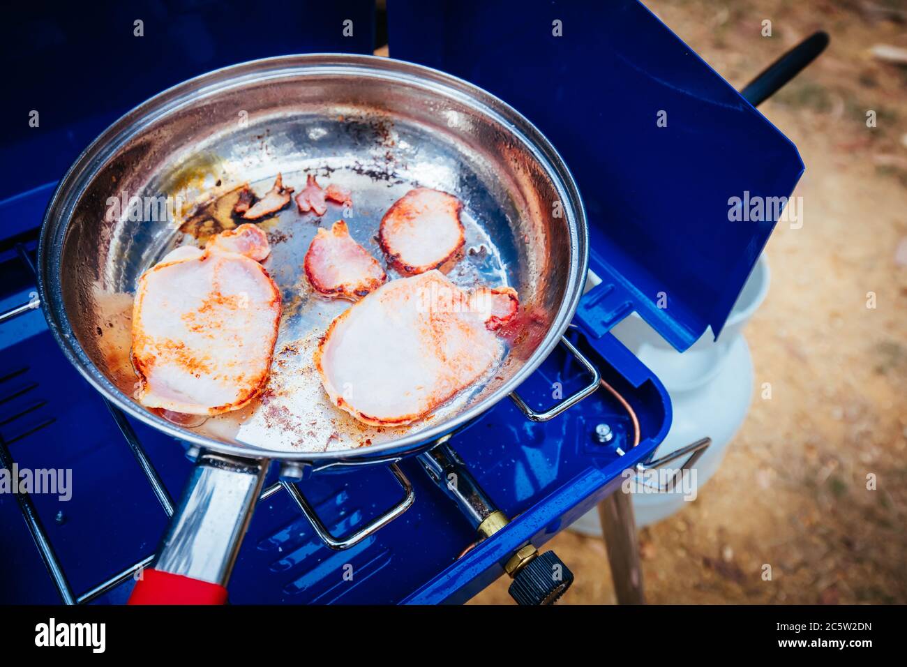 Camp cooking gas hi-res stock photography and images - Alamy