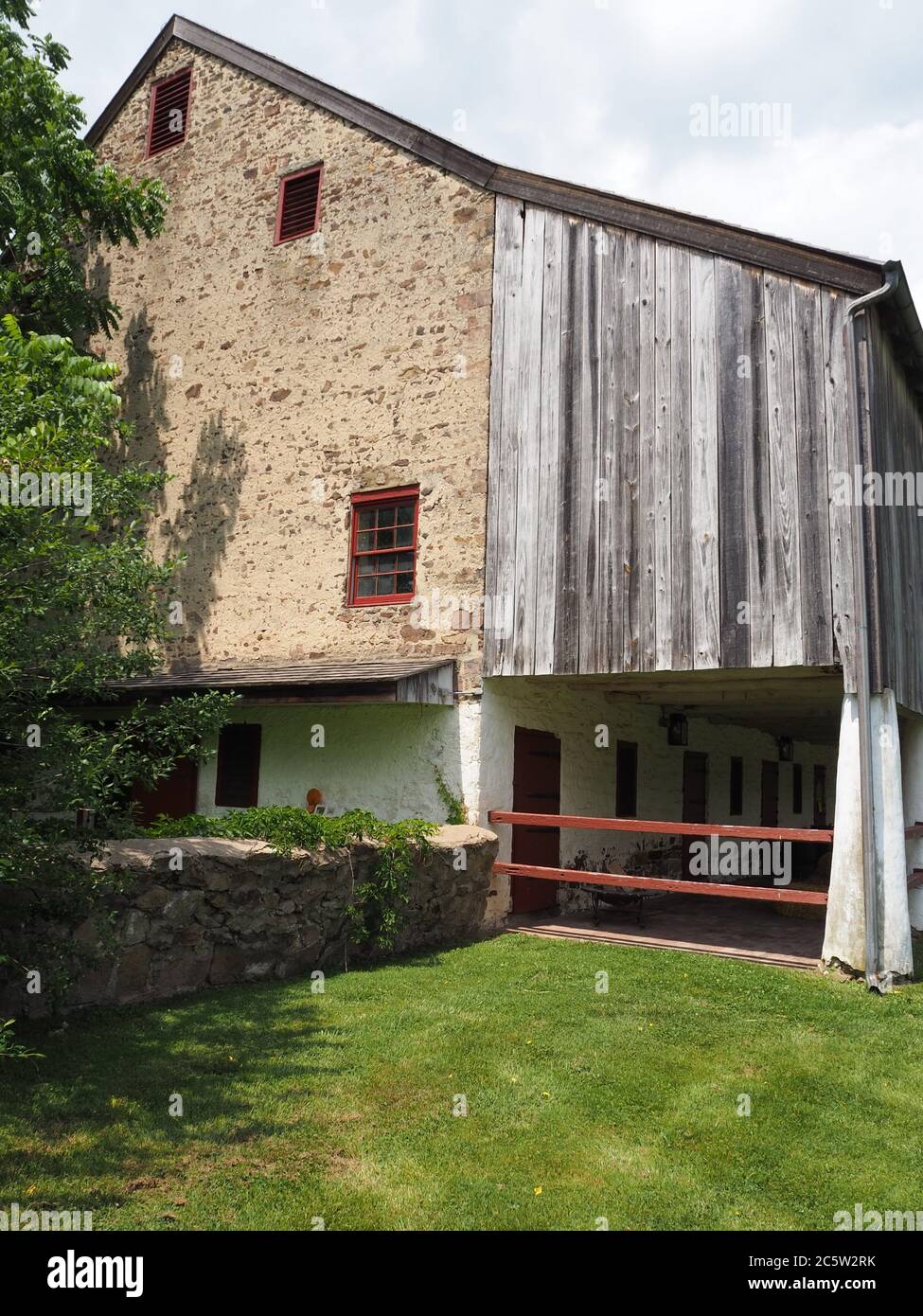 Many barns hi-res stock photography and images - Alamy