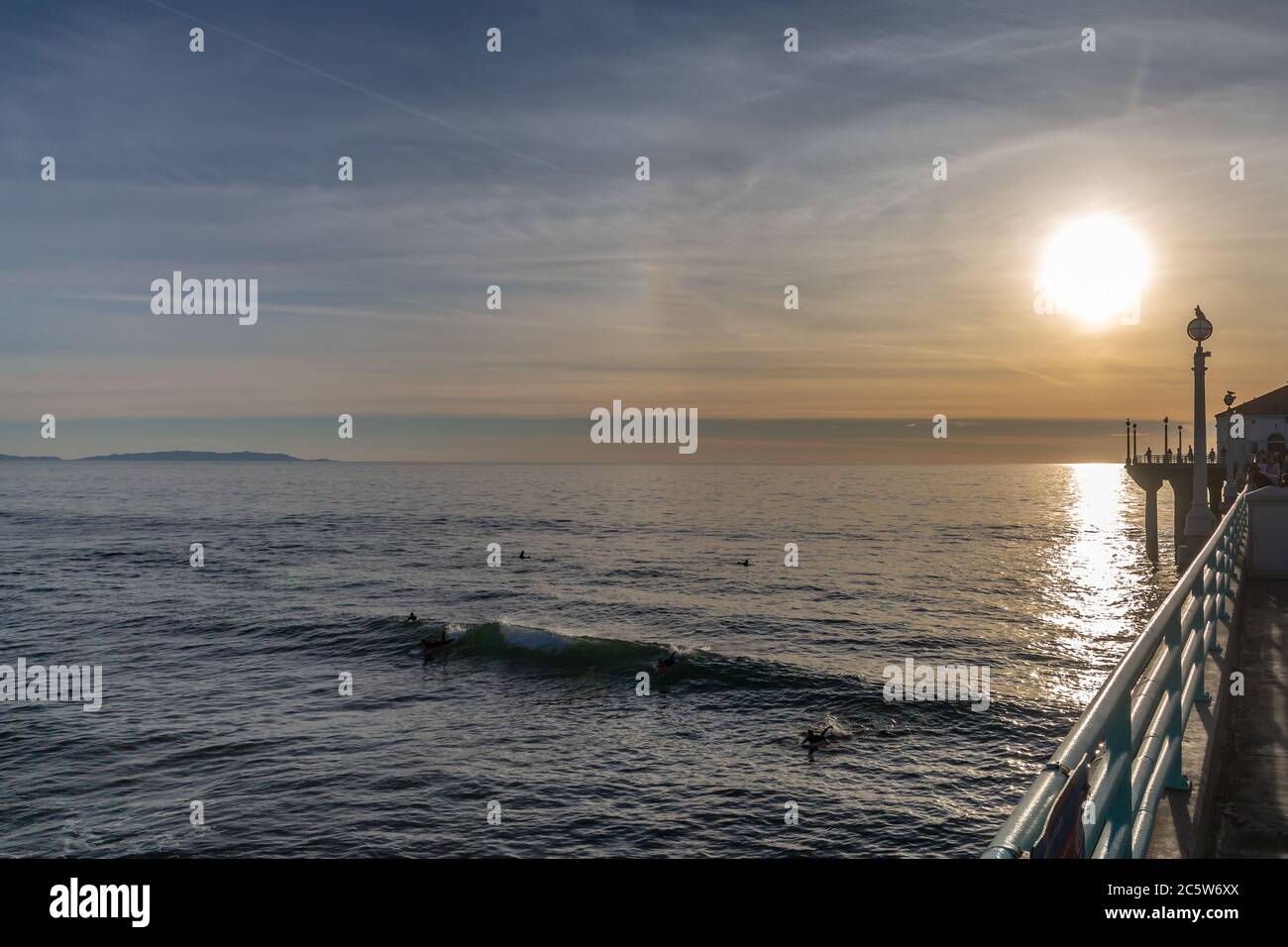 Beautiful sunset manhattan beach pier hi-res stock photography and ...