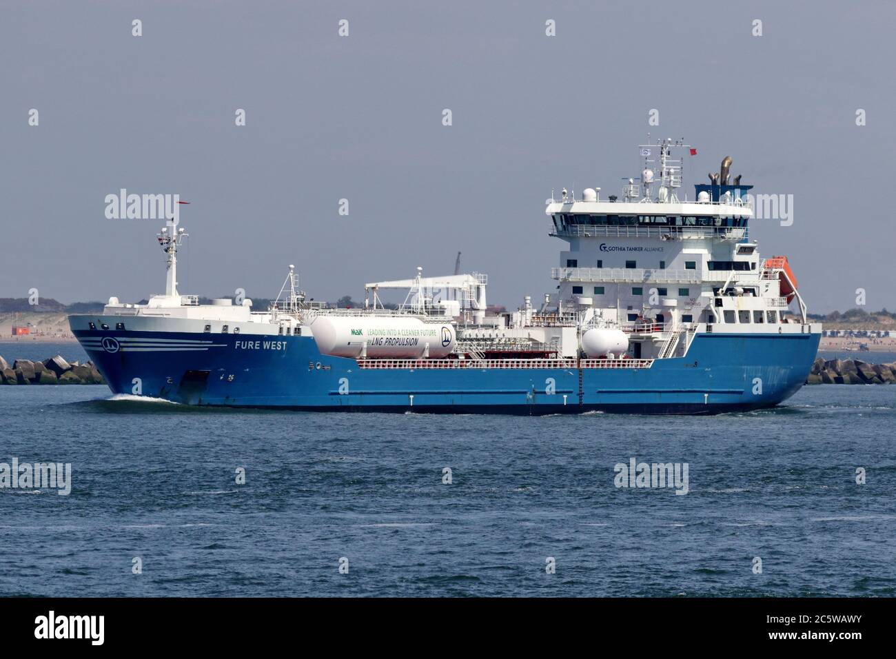 The tanker Fure West will leave the port of Rotterdam on May 30, 2020 ...