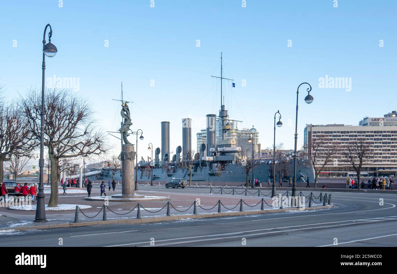 ST. PETERSBURG, RUSSIA. Aurora (Avrora) cruiser in Saint Petersburg ...