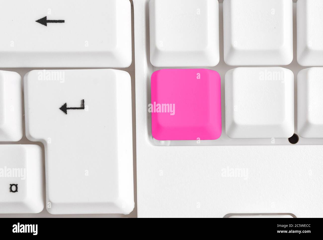 White Pc Keyboard With Empty Note Paper Above White Key Copy Space ...