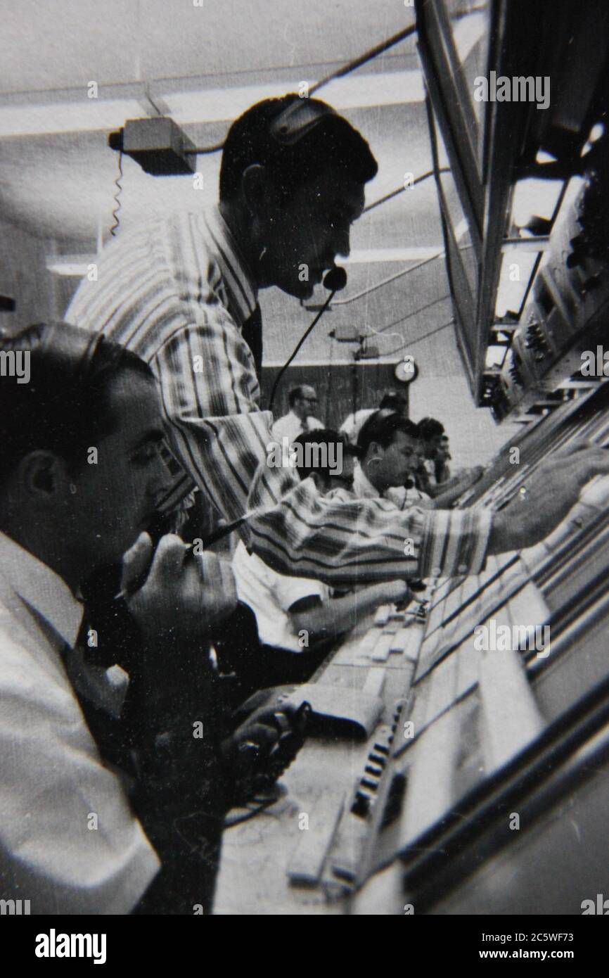 1970s men type office hi-res stock photography and images - Alamy